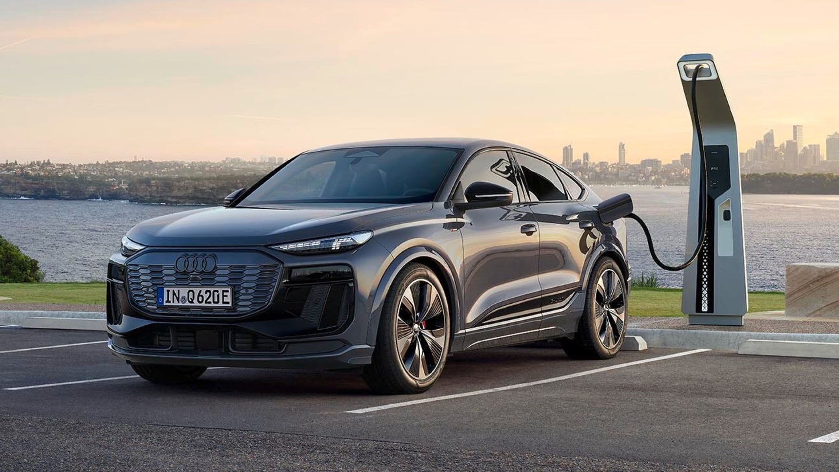Charging Video Guide | Audi UK