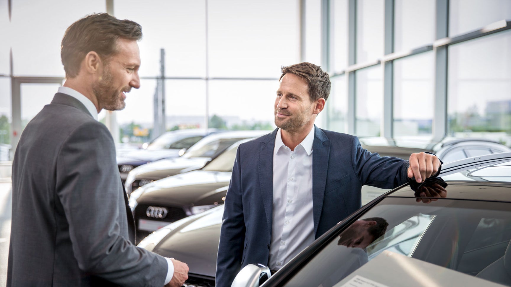 Contacta con {nombreComercial}, tu Concesionario Oficial Audi