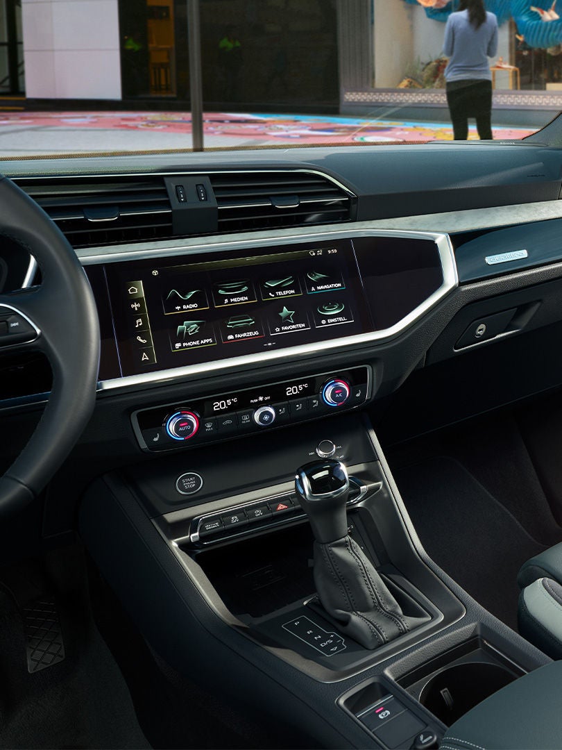 Q3 Sportback > Q3 > Audi Philippines